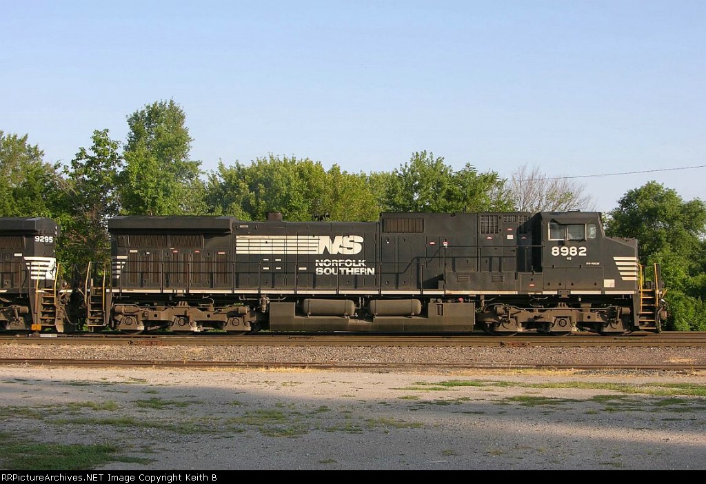 NS 8982